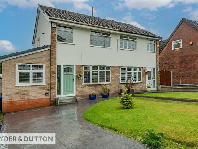 4 bedroom semi detached house for sale