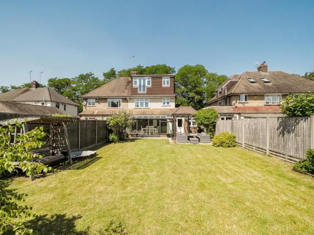 4 bedroom semi detached house for sale