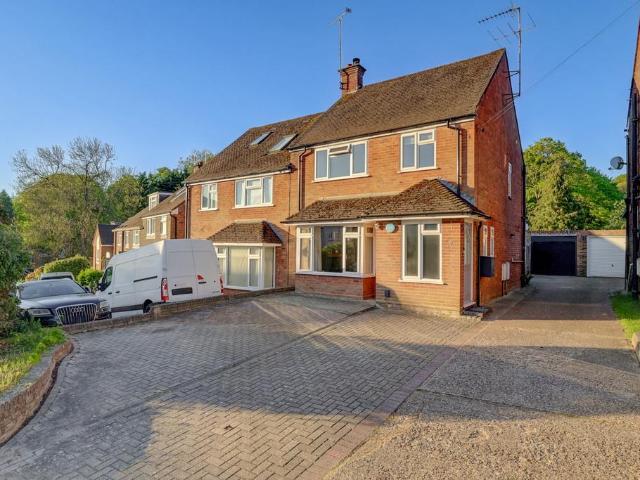 4 bedroom semi detached house for sale