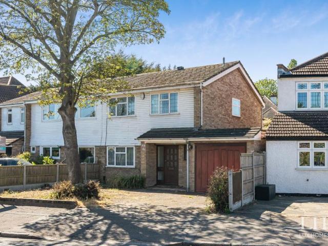 4 bedroom semi detached house for sale