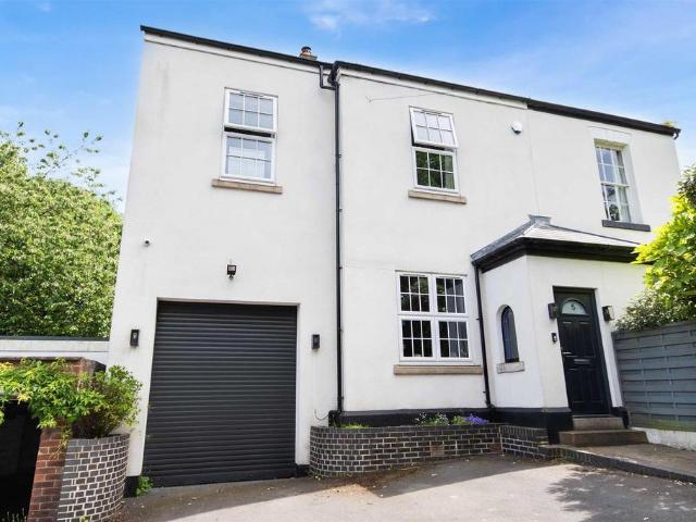 4 bedroom semi detached house for sale