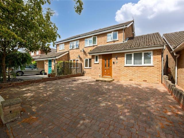 4 bedroom semi detached house for sale