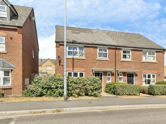 4 bedroom semi detached house for sale