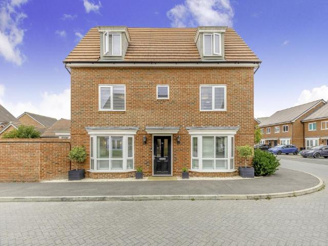 4 bedroom semi detached house for sale