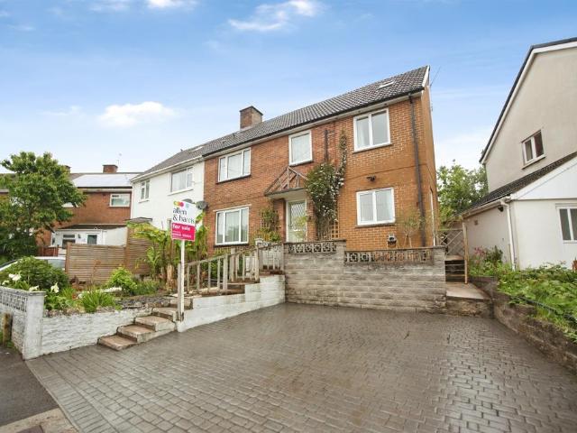 4 bedroom semi detached house for sale