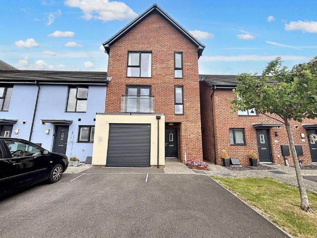 4 bedroom semi detached house for sale