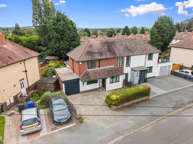 4 bedroom semi detached house for sale