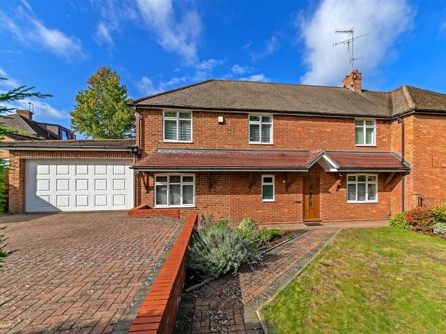 4 bedroom semi detached house for sale