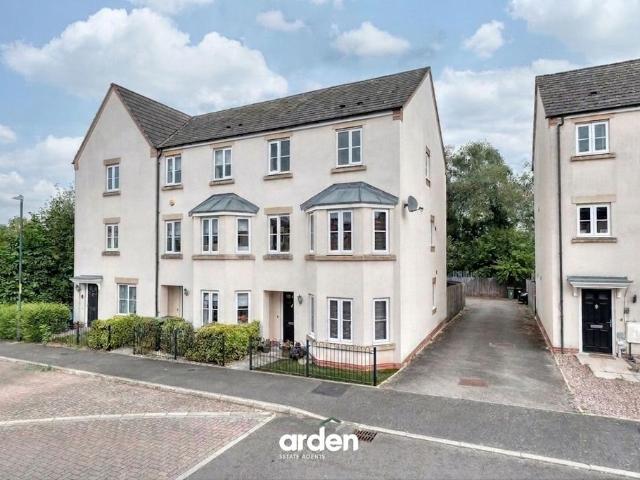 4 bedroom semi detached house for sale