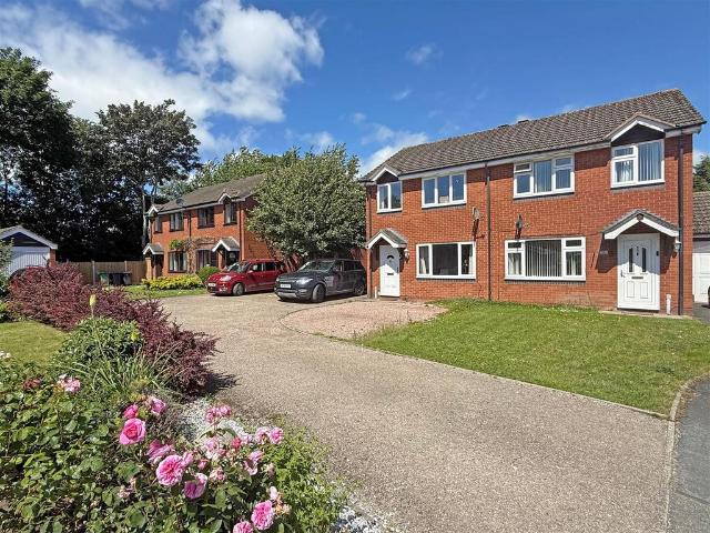 4 bedroom semi detached house for sale