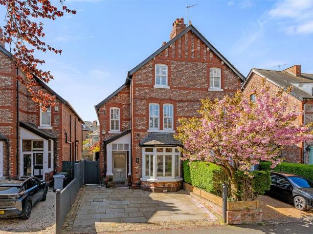 4 bedroom semi detached house for sale