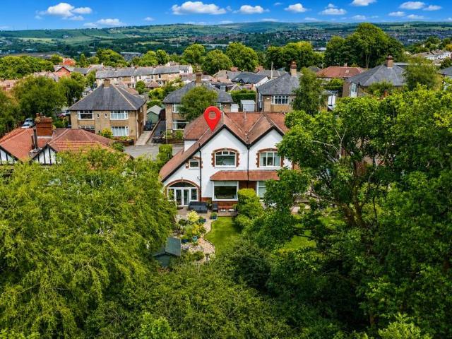 4 bedroom semi detached house for sale