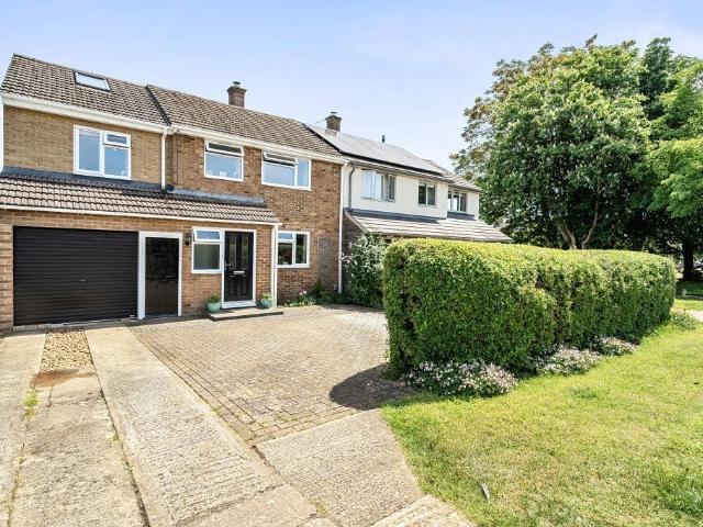 4 bedroom semi detached house for sale