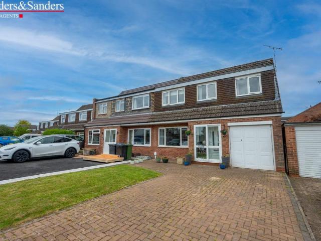4 bedroom semi detached house for sale