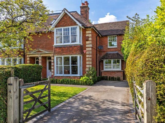 4 bedroom semi detached house for sale