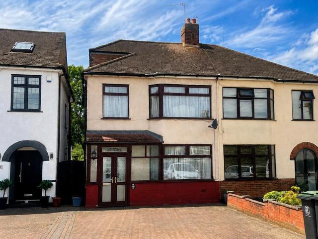 4 bedroom semi detached house for sale