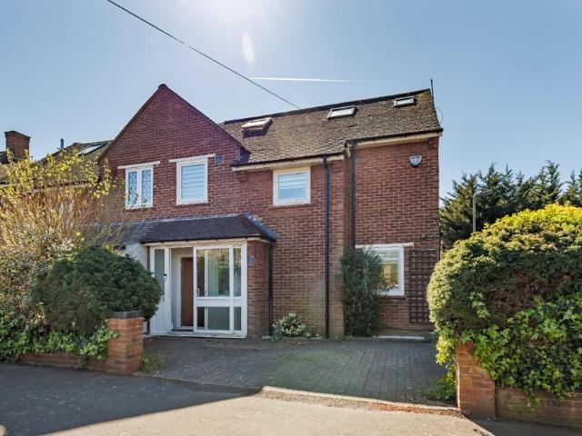 4 bedroom semi detached house for sale