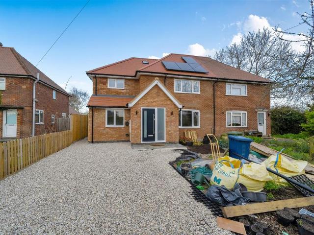 4 bedroom semi detached house for sale