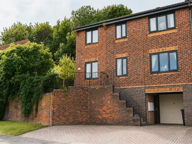 4 bedroom semi detached house for sale