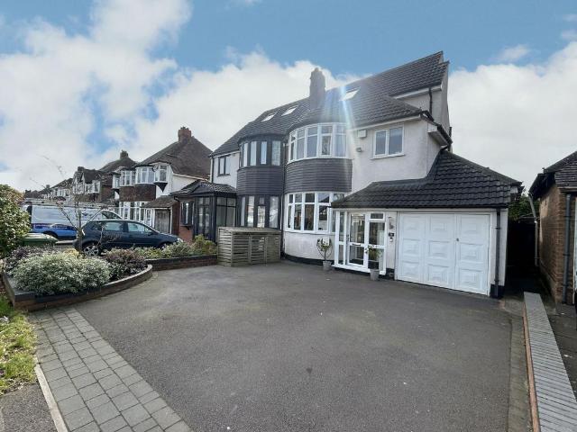 4 bedroom semi detached house for sale