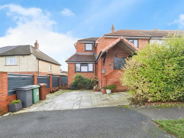 4 bedroom semi detached house for sale