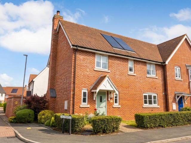 4 bedroom semi detached house for sale