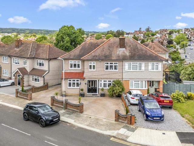 4 bedroom semi detached house for sale