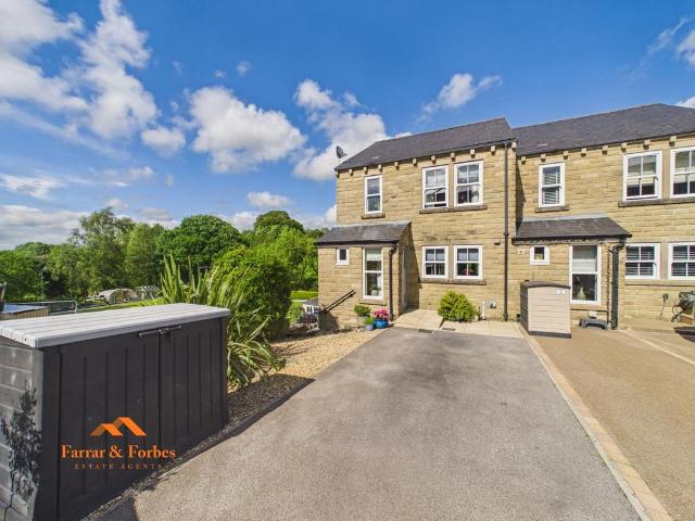 4 bedroom semi detached house for sale