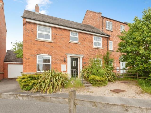 4 bedroom semi detached house for sale