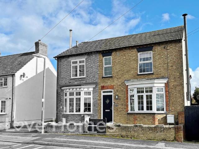 4 bedroom semi detached house for sale