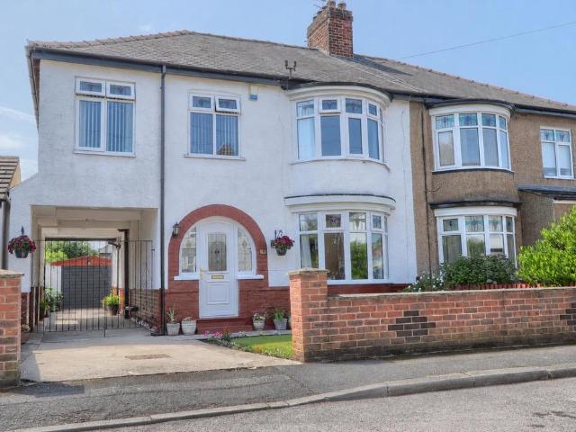 4 bedroom semi detached house for sale