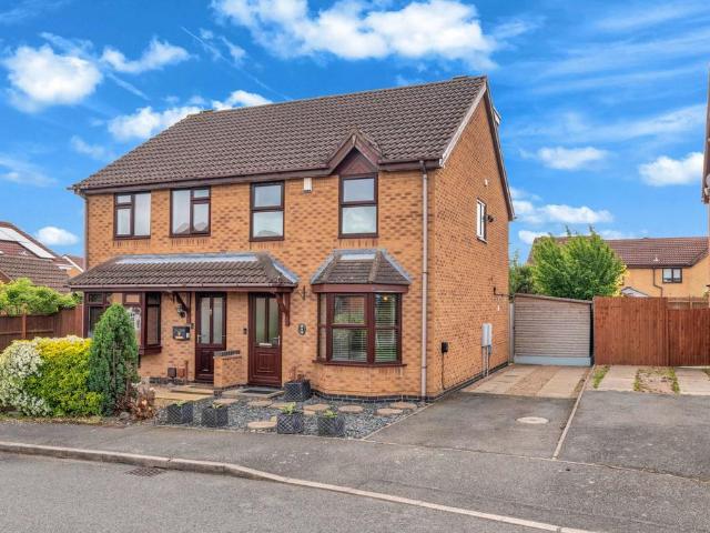 4 bedroom semi detached house for sale
