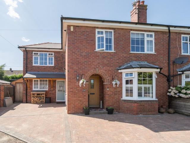 4 bedroom semi detached house for sale
