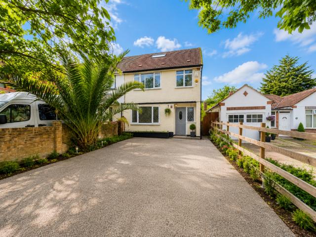 4 bedroom semi detached house for sale