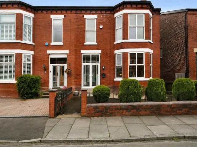 4 bedroom semi detached house for sale