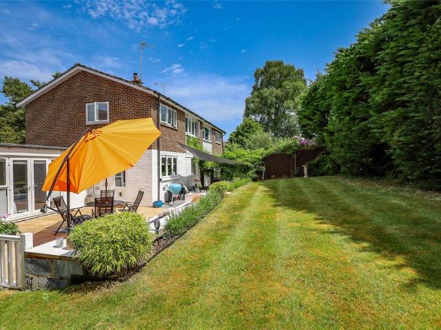 4 bedroom semi detached house for sale