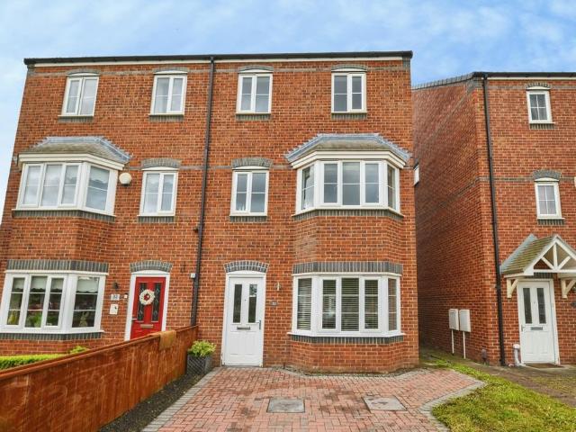 4 bedroom semi detached house for sale