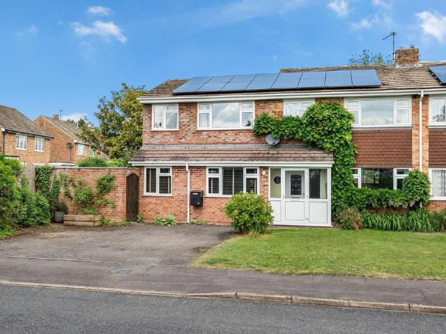 4 bedroom semi detached house for sale