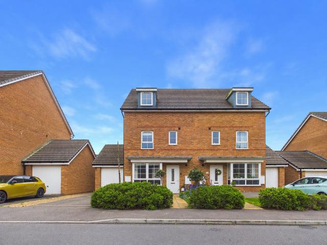 4 bedroom semi detached house for sale