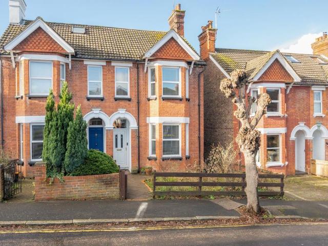 4 bedroom semi detached house for sale