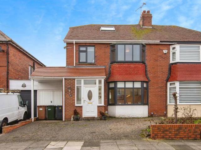4 bedroom semi detached house for sale