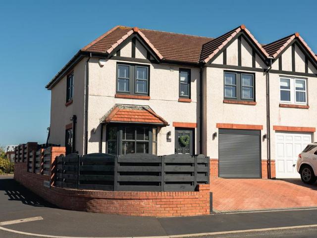 4 bedroom semi detached house for sale