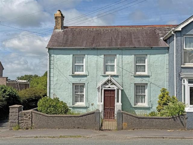 4 bedroom semi detached house for sale