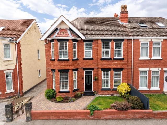 4 bedroom semi detached house for sale