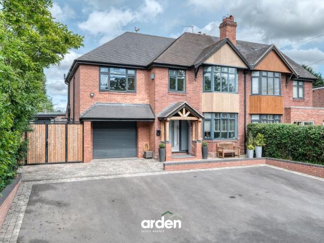 4 bedroom semi detached house for sale