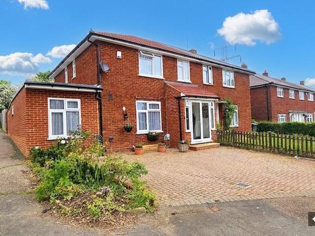 4 bedroom semi detached house for sale