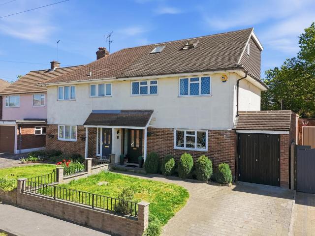4 bedroom semi detached house for sale