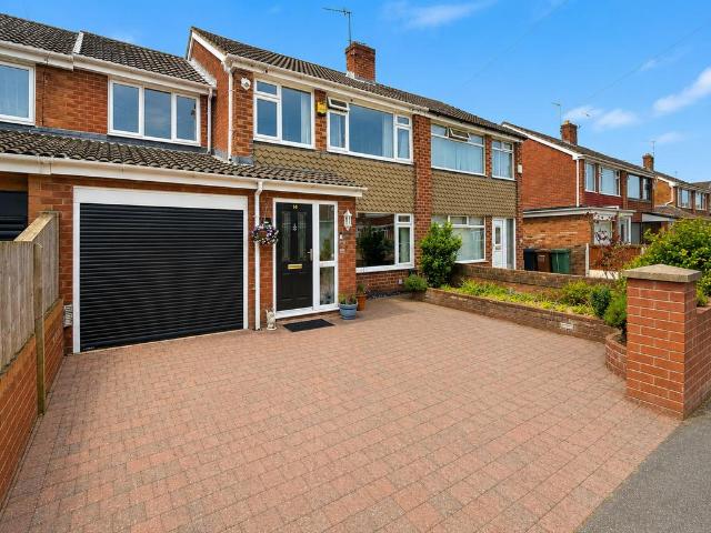 4 bedroom semi detached house for sale
