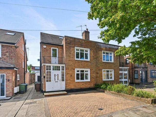 4 bedroom semi detached house for sale