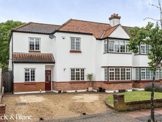 4 bedroom semi detached house for sale